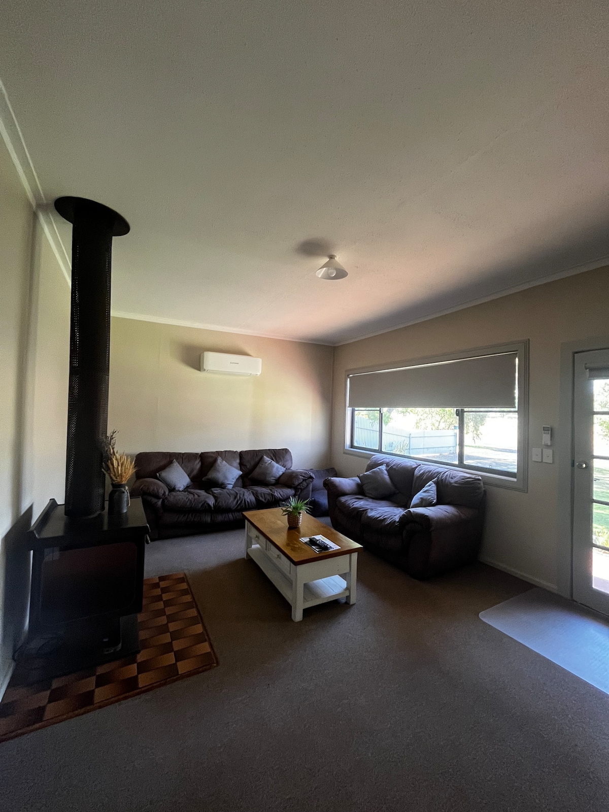 Spring Valley Cottage - Houses for Rent in Parkes, New South Wales ...