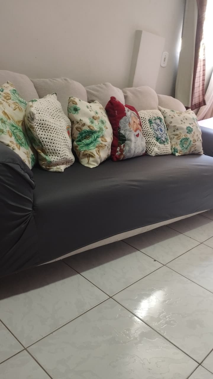 Kitin4 Pess/1cama Casal/1sofá/1 Colchão Extra. - Vila Velha