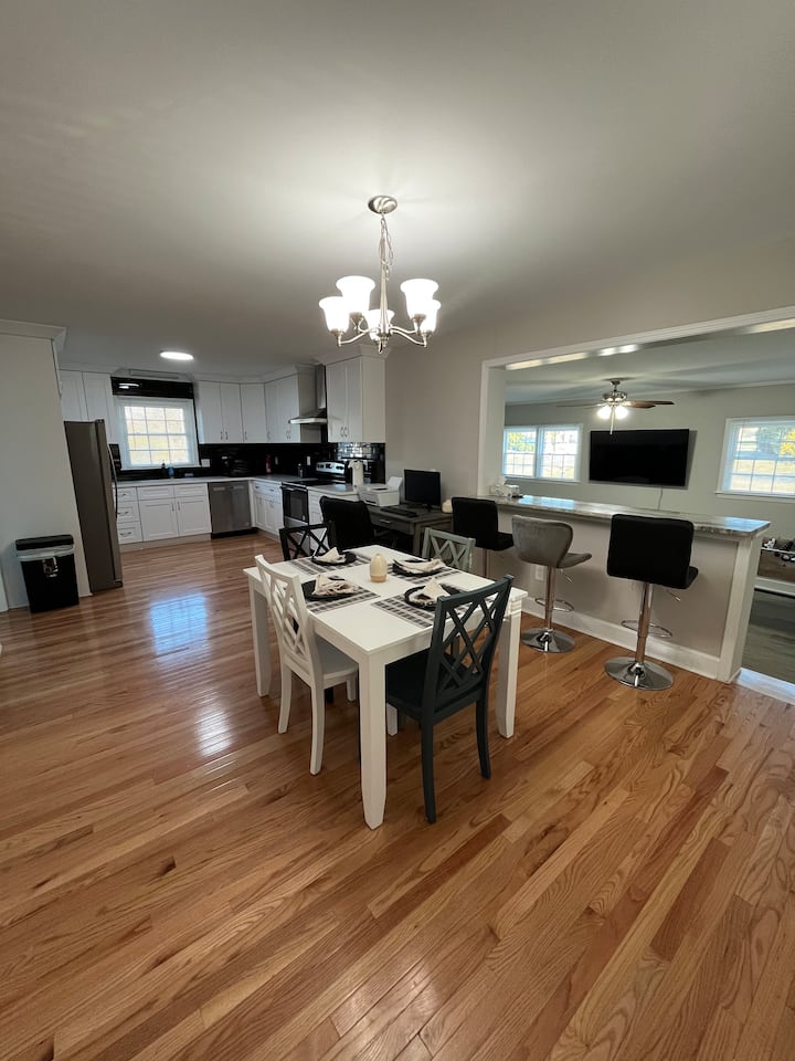 Homey Maple - Saxapahaw, NC