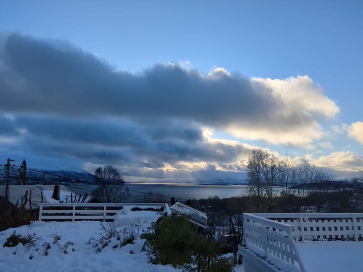 Cozy Apartment, Beautiful View, Close To Nature - Tromsø