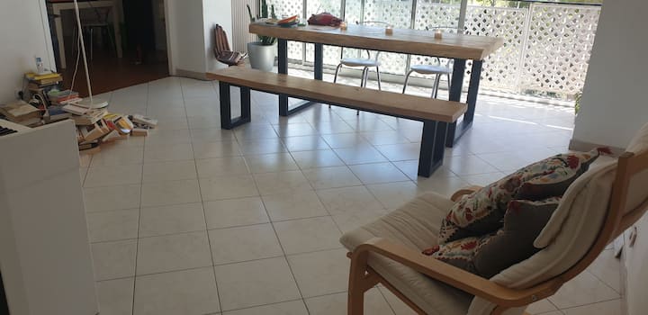 Chambre à Louer Chez éCrivaine - Marseille