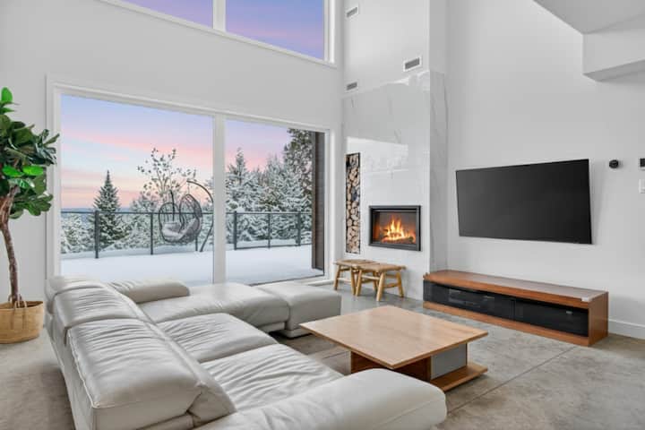 Assiniboine Chalet: Mountain Views With Hot Tub - モントランブラン