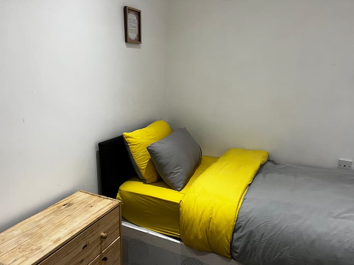 Sr2 - Single Bedroom With En-suite - Leeds