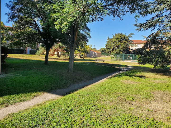 Appt Cosy Entier Avec Parc- Piscine-tennis - Toulouse