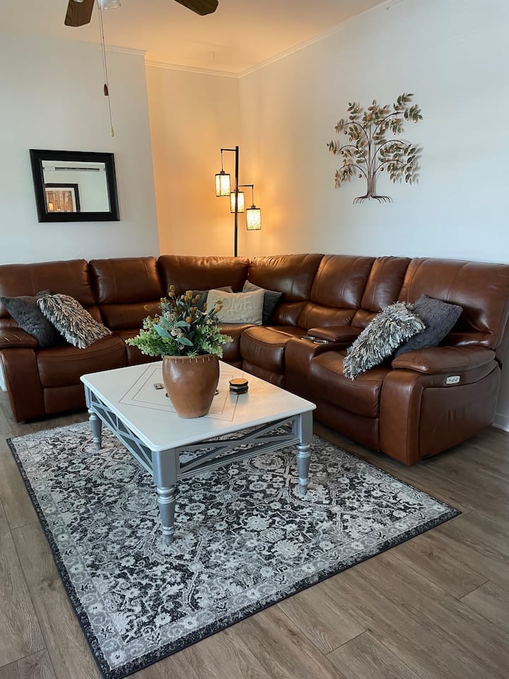 Hometown Oasis | W&d | Walk-in Closet | Firepitbbq - Yuba City, CA