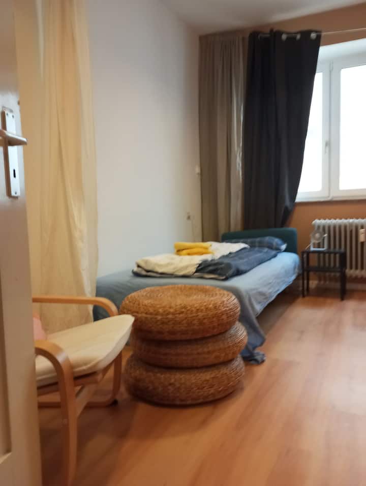 Ruhiges, Zentrales Zimmer Mit Eigenem Waschbecken - Stuttgart