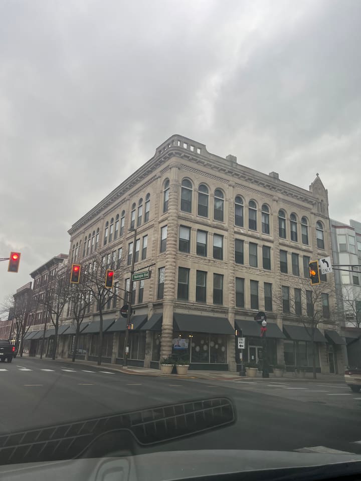 Condo In Downtown Fort Wayne - Fort Wayne, IN