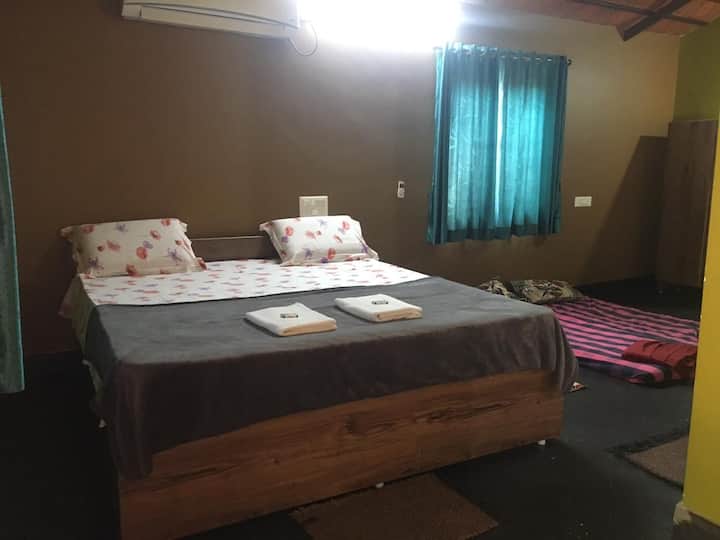 Leo Comfors Kerala Cottage - Hosapete