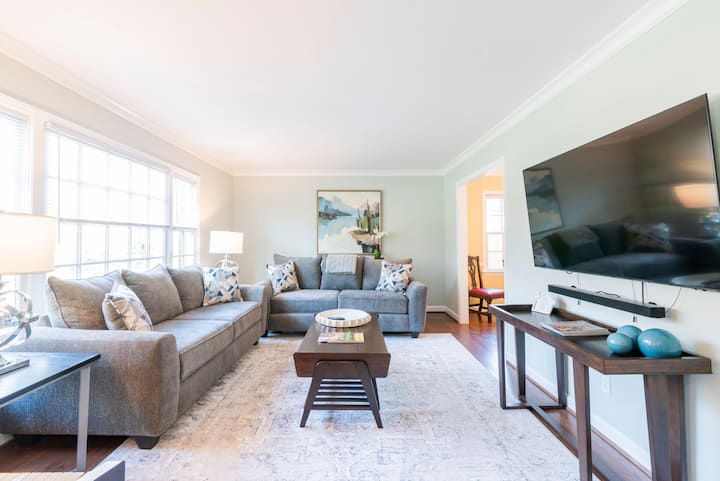 Queen City Retreat @ Southpark - Piper Glen Drive – Charlotte