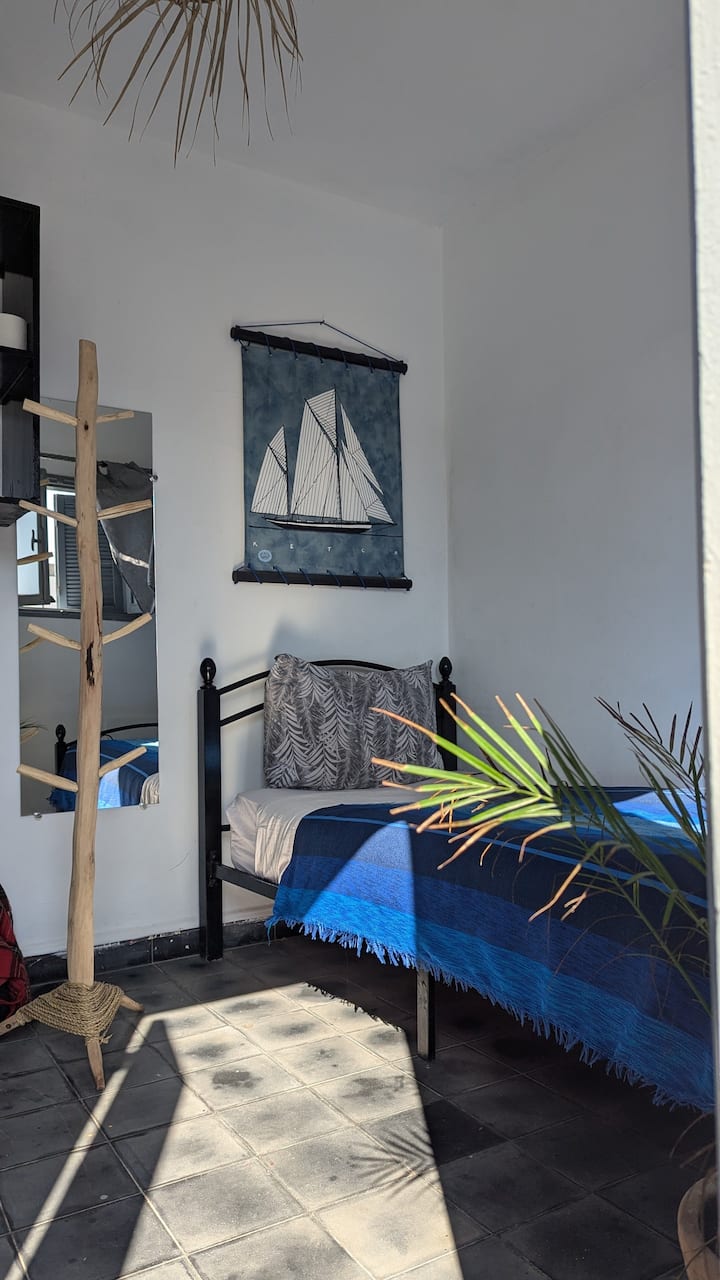 Private Single Bed Room In A Riad Terrace - 索維拉