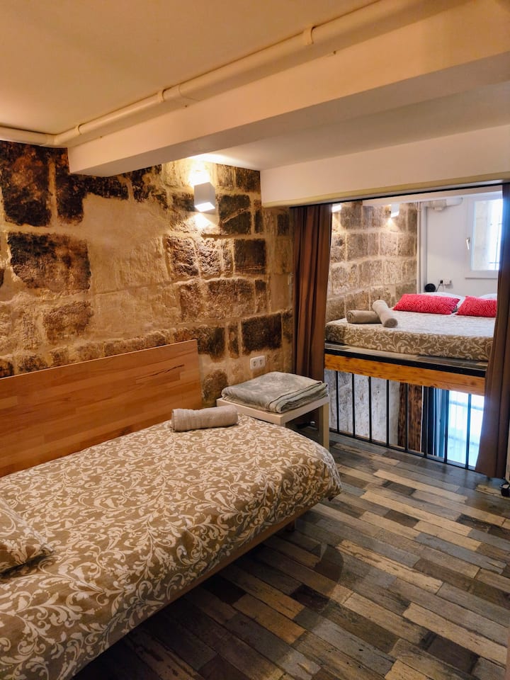 Sleep-in-montpellier, Gaya, 6 Pers, Ecusson - Montpellier