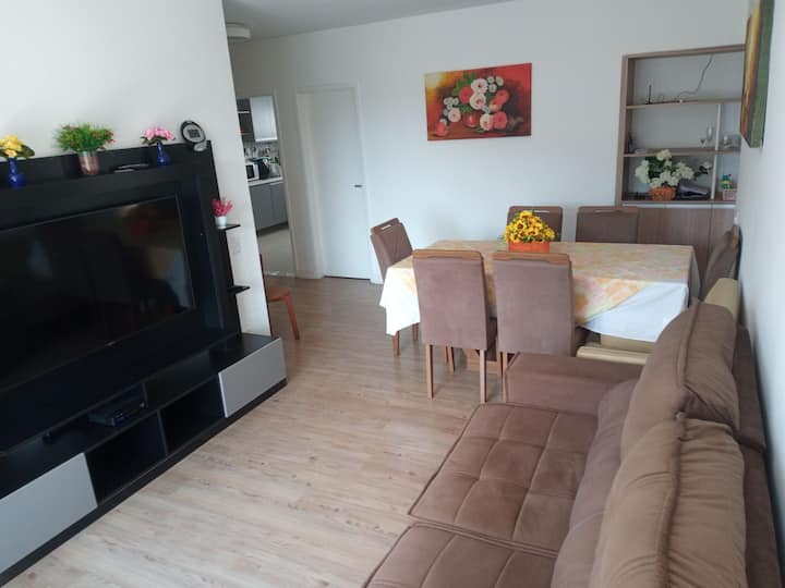 Ap Frente à Igreja Matriz - Guarujá