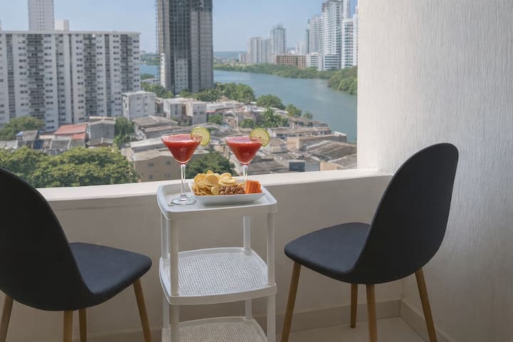 Steps From The Beach | Pool, Gym & Wi-fi - Cartagena de Indias