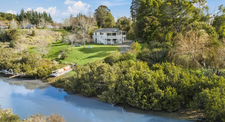 Matakana Riverside Stay - Omaha River