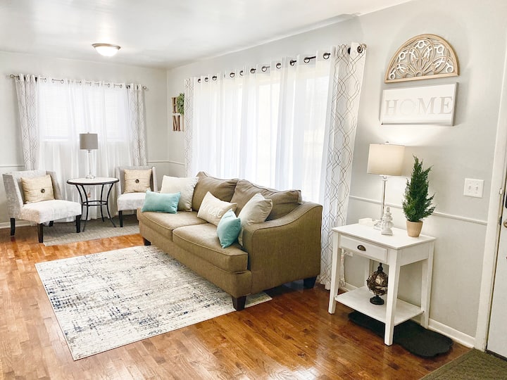 "Whisper Valley: Tranquil 3 Bedroom Haven" Sag Twp - Saginaw, MI