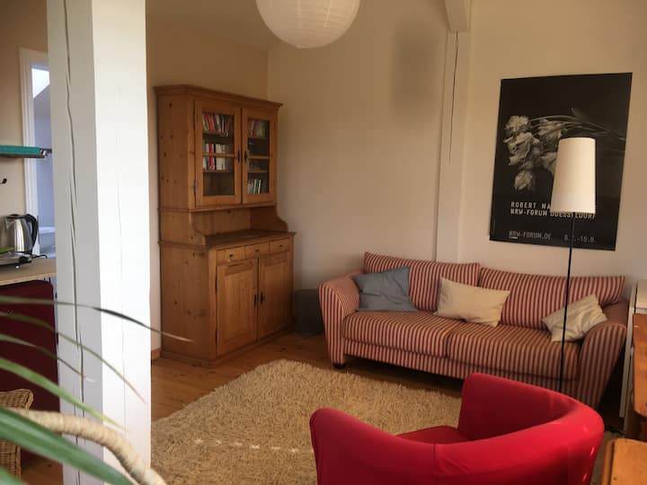 Dachgeschoss In Holzhaus - Düsseldorf