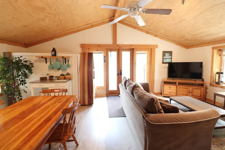 The Cottage | 11 Acres W/sauna - Two Harbors, MN