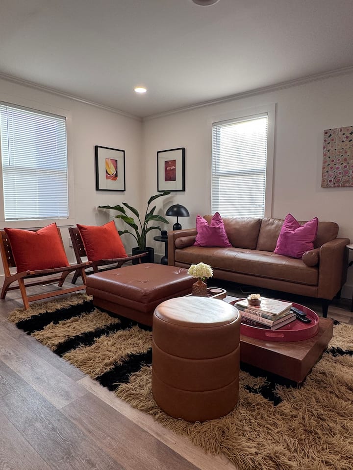 Chic Cozy Cottage On The Corner - Chapel Hill, NC