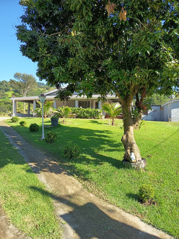 Recanto Solar  Chacara - Piscina/jacuzzi Aquecida - Águas de Lindoia