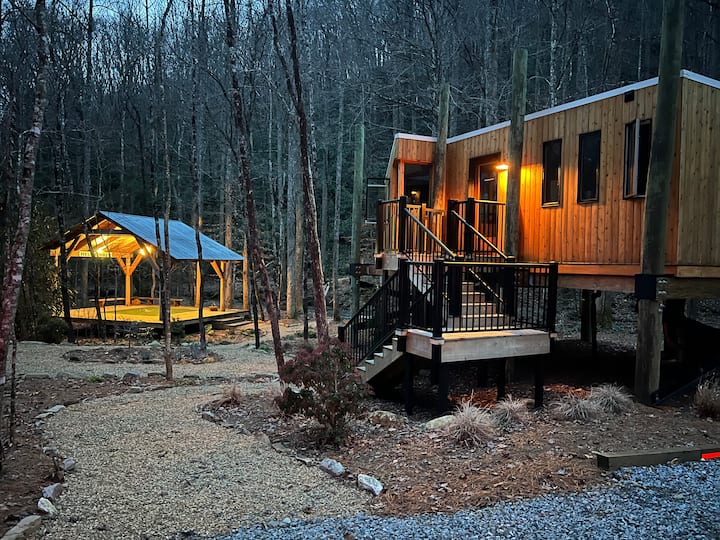 Cherryfield Luxury Camping - Brevard, NC