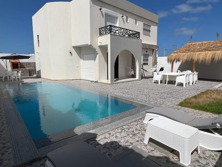 Villa Avec Piscine Sans Vis à Vis Haut Standing - Djerba