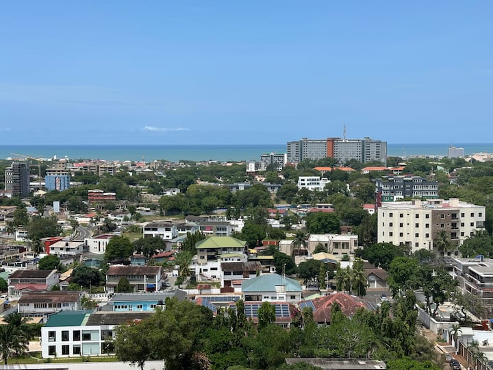 Luxury 2-br Condo, 12th Floor & Ocean Views In Osu - Ghana