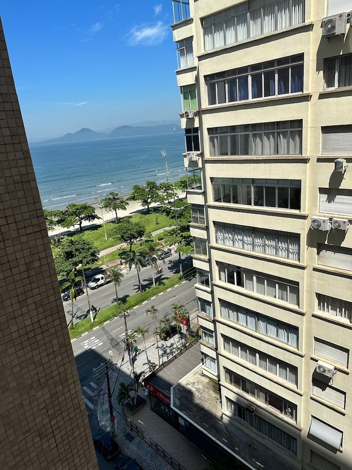 Apartamento A Beira Mar Com óTima Localização - Santos