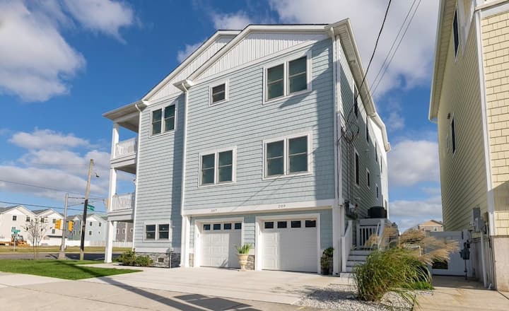 North Wildwood Beach House - Wildwood, NJ