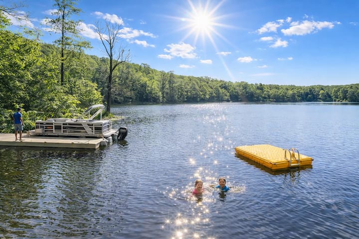 Lakefront Stay Near Harrison Hills Trails - Echo Lake, Dudley