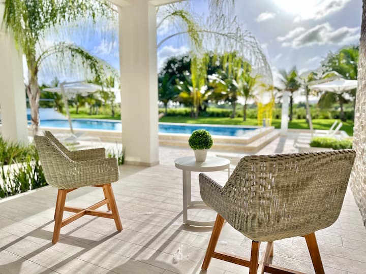 Elegant Apartment With Pool View - Punta Cana