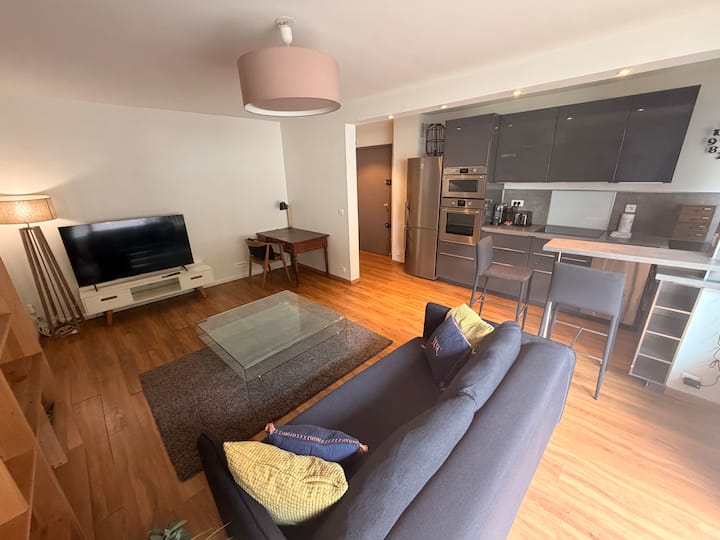 Appartement T2 Coeur De Ville Avec Espace Bureau - Le Chesnay