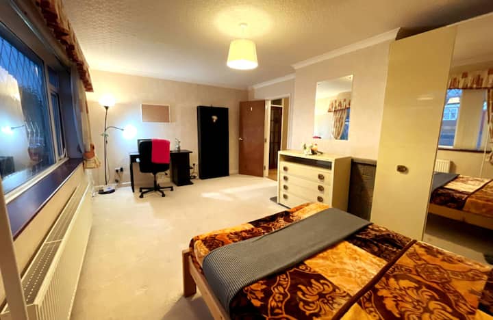 Elegant Room In A House Free Park V Near Uni+ Shop - Coventry