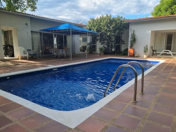 Hermosa Villa En Peñalisa - Girardot