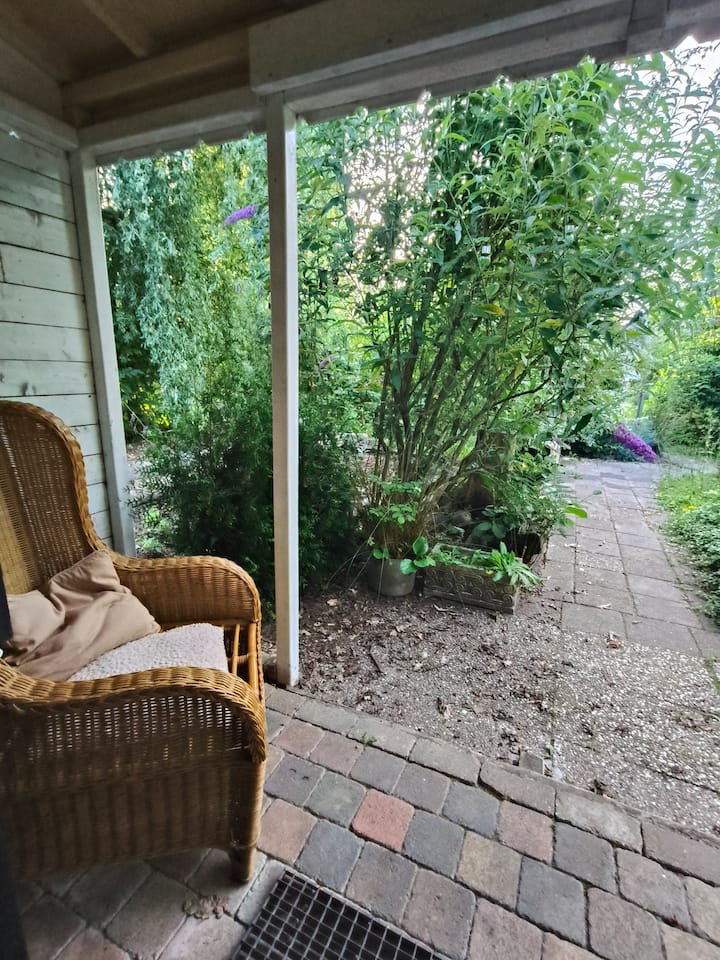 Huis Niro Met Omheinde Tuin - Dokkum