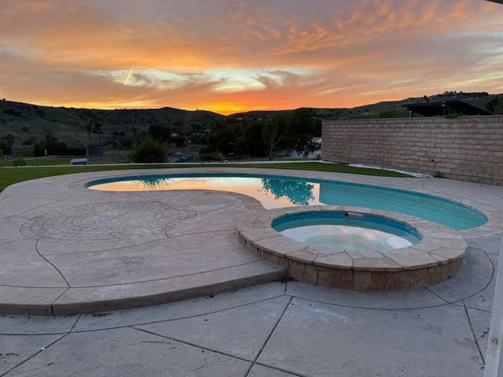 Amazing Single House In Calabasas - Agoura Hills, CA
