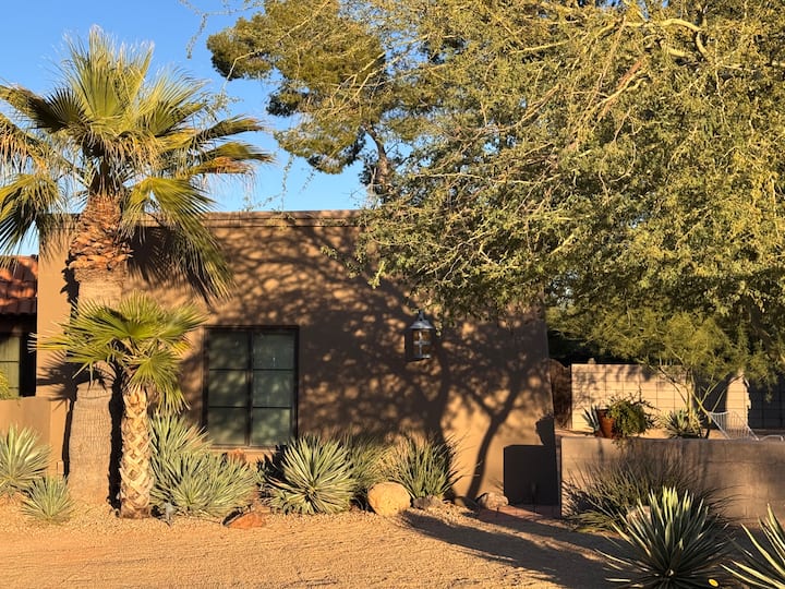 Private Guest Apt. In Paradise Valley Home For 4 - Paradise Valley, AZ
