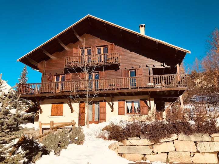 Authentique Et Chaleureux
Chalet En Bois - La Salle-les-Alpes
