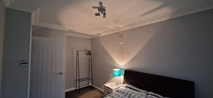 3. Newly Refurbished Double Room In Leafy Settings - High Wycombe
