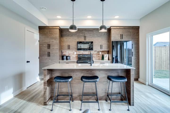 Luxury Townhome In Sylvan Lake - Sylvan Lake, AB