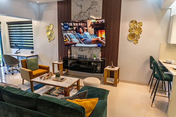 Bellagio Luxury Inn/breathtaking Oceanview/75”tv - Jamaica