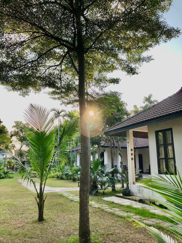 Peaceful Stay At Villa Thakhek - Laos