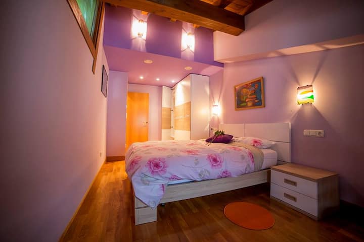 Kaxintone Etxea. Segura. Euskal Herria.
Es00350 - Ordizia