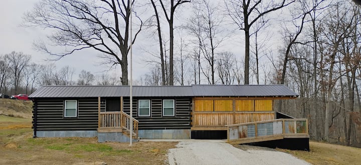 Hysteria Hollow Cabin - French Lick, IN