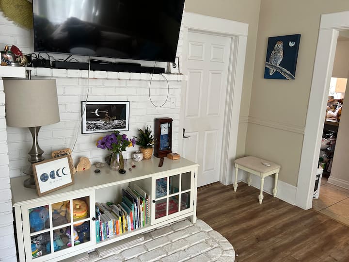 Blue Haven Bedroom Near Downtown - Roseburg, OR