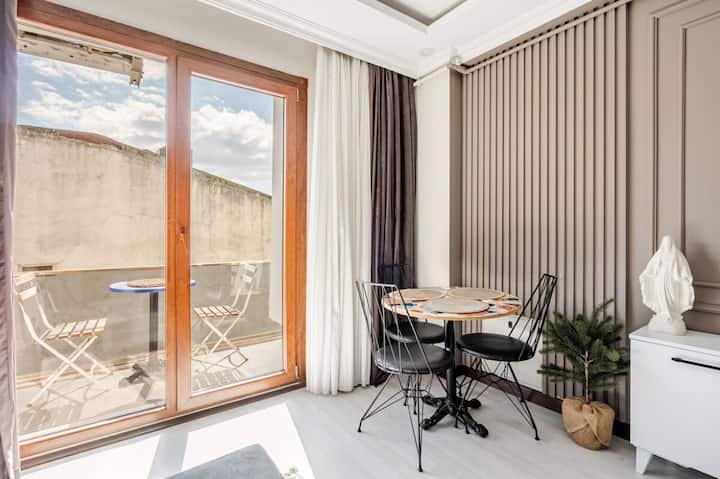 Nicely Decorated Apt. Near Galataport - Istanbul