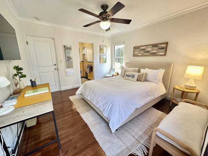 Private Entrance Suite Kensington | Walk To Cafés - El Cerrito - San Diego