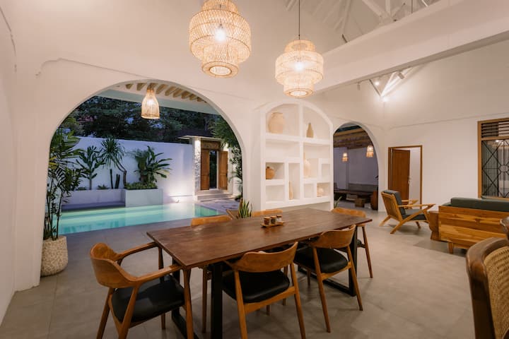 Villa Batu Putih Seminyak - Bali