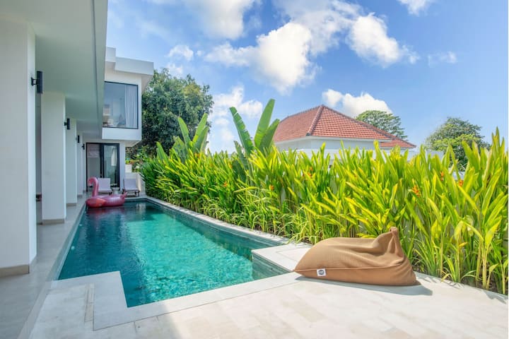 La Thara 5br Villa With Ricefield View, Canggu - Bali