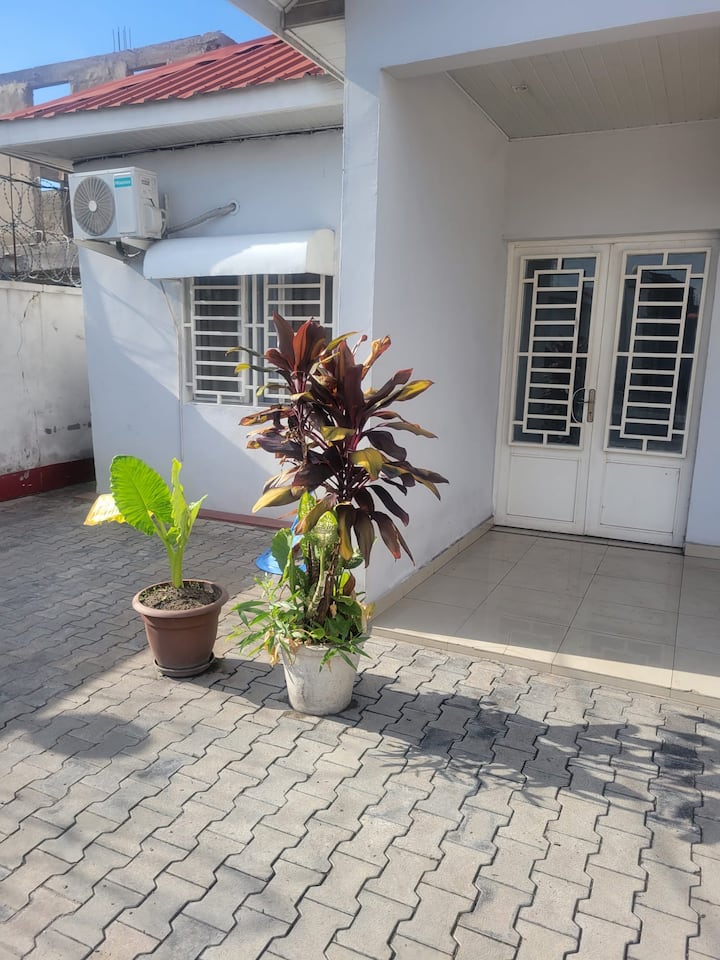 Comfortable And Clean - Kinshasa