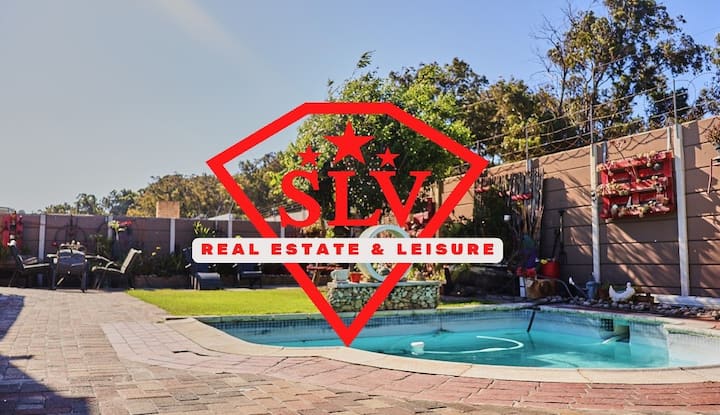 Vacay Van Der Style #Poolhouse - 